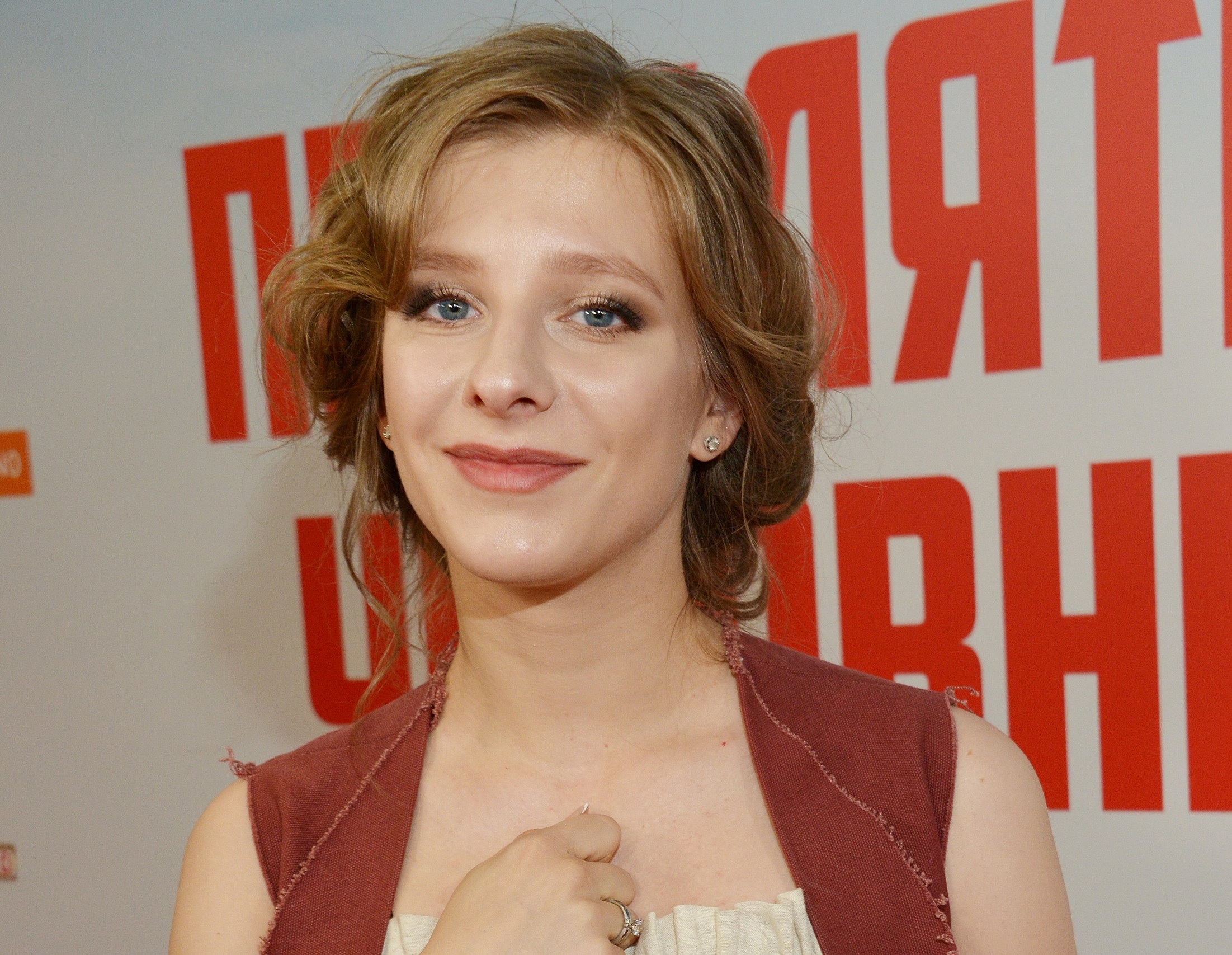 «Вдохновленная и обновленная»: Арзамасова показала стройные ноги на новом фото - Рамблер/новости