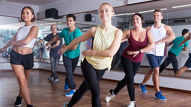 Зумба для начинающих — комплекс базовых движений Рамблер женский